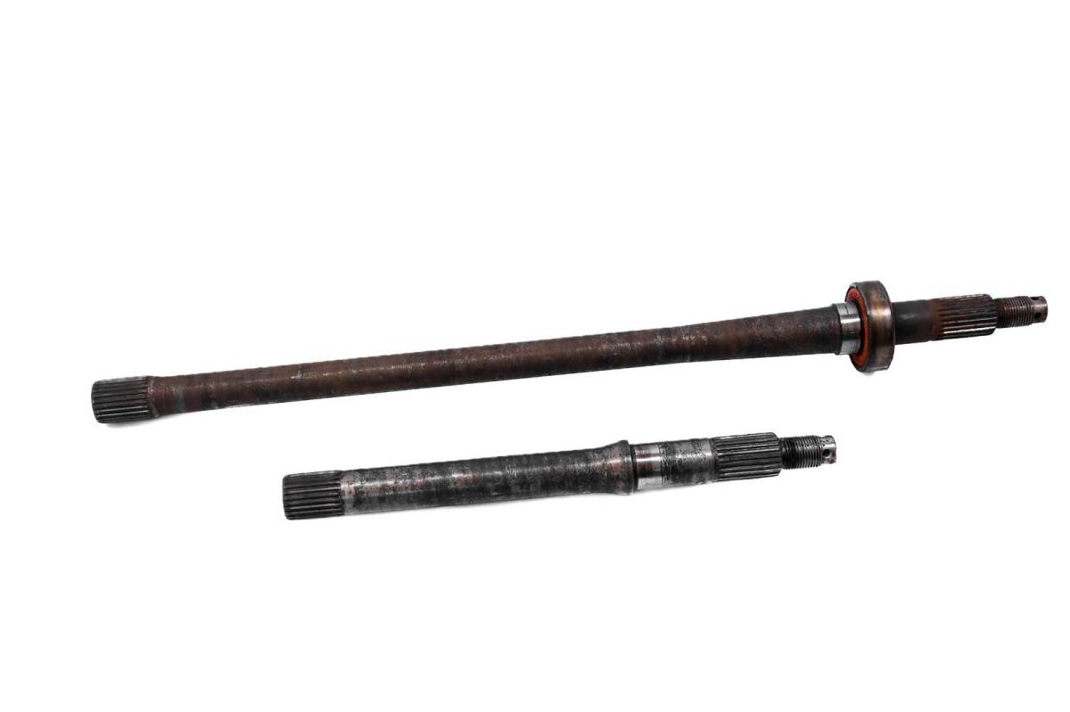 01 Kawasaki Bayou 220 2x4 Rear Axles Left & Right KLF220