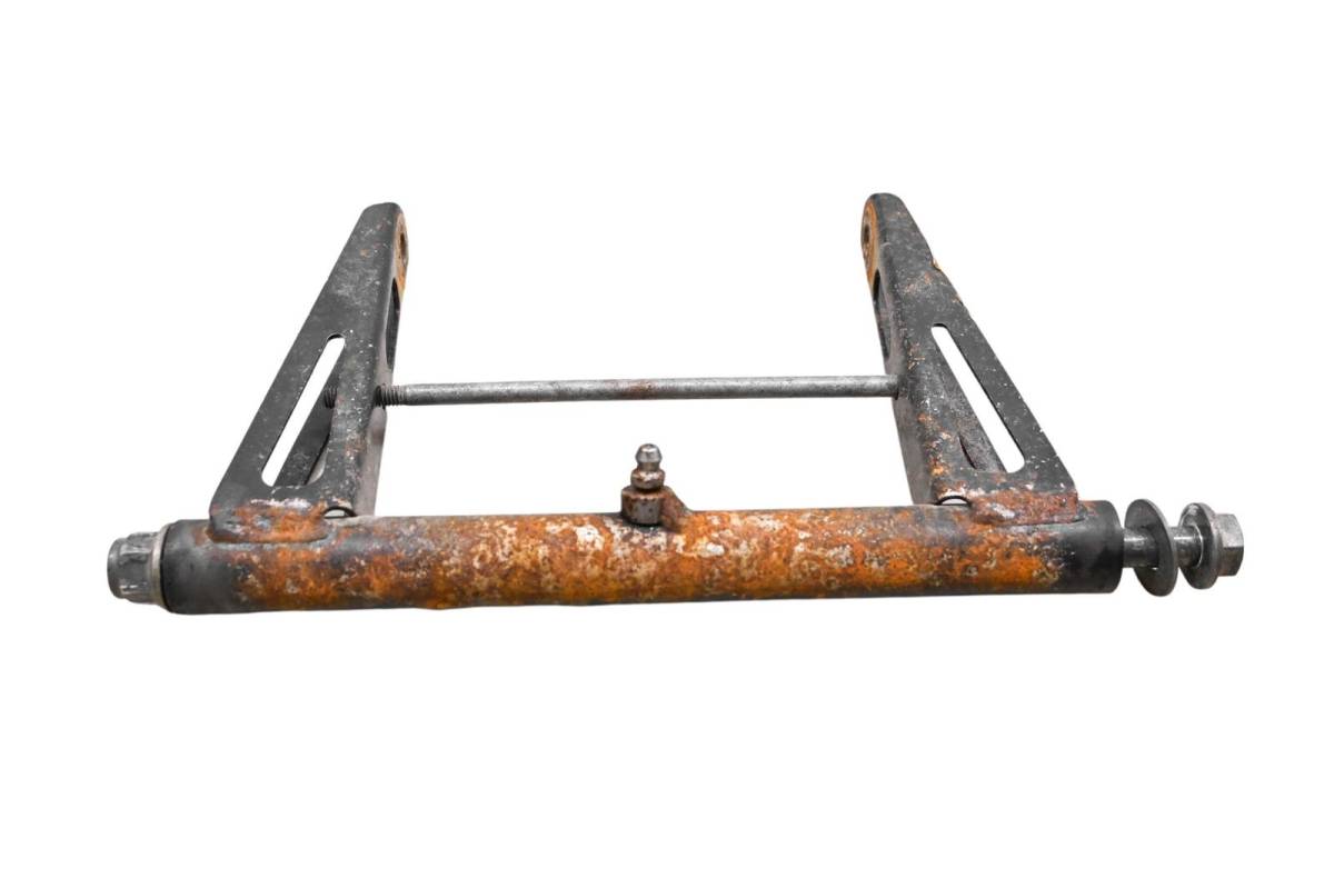 18 Polaris 800 Axys SKS Rear Suspension Pivot Arm Bracket Mount 146"