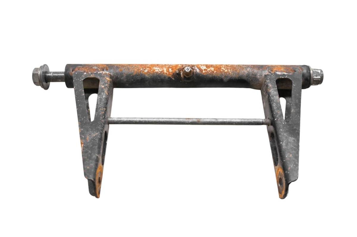 18 Polaris 800 Axys SKS Rear Suspension Pivot Arm Bracket Mount 146"